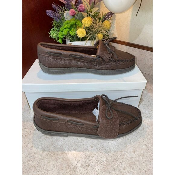 Minnetonka | Shoes | New Minnetonka Moosehide Kilty Chocolate Size 8 ...